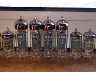 Set tuburi pentru amplificator : 4x EL803S, 2x EF806S, 2x ECC802s