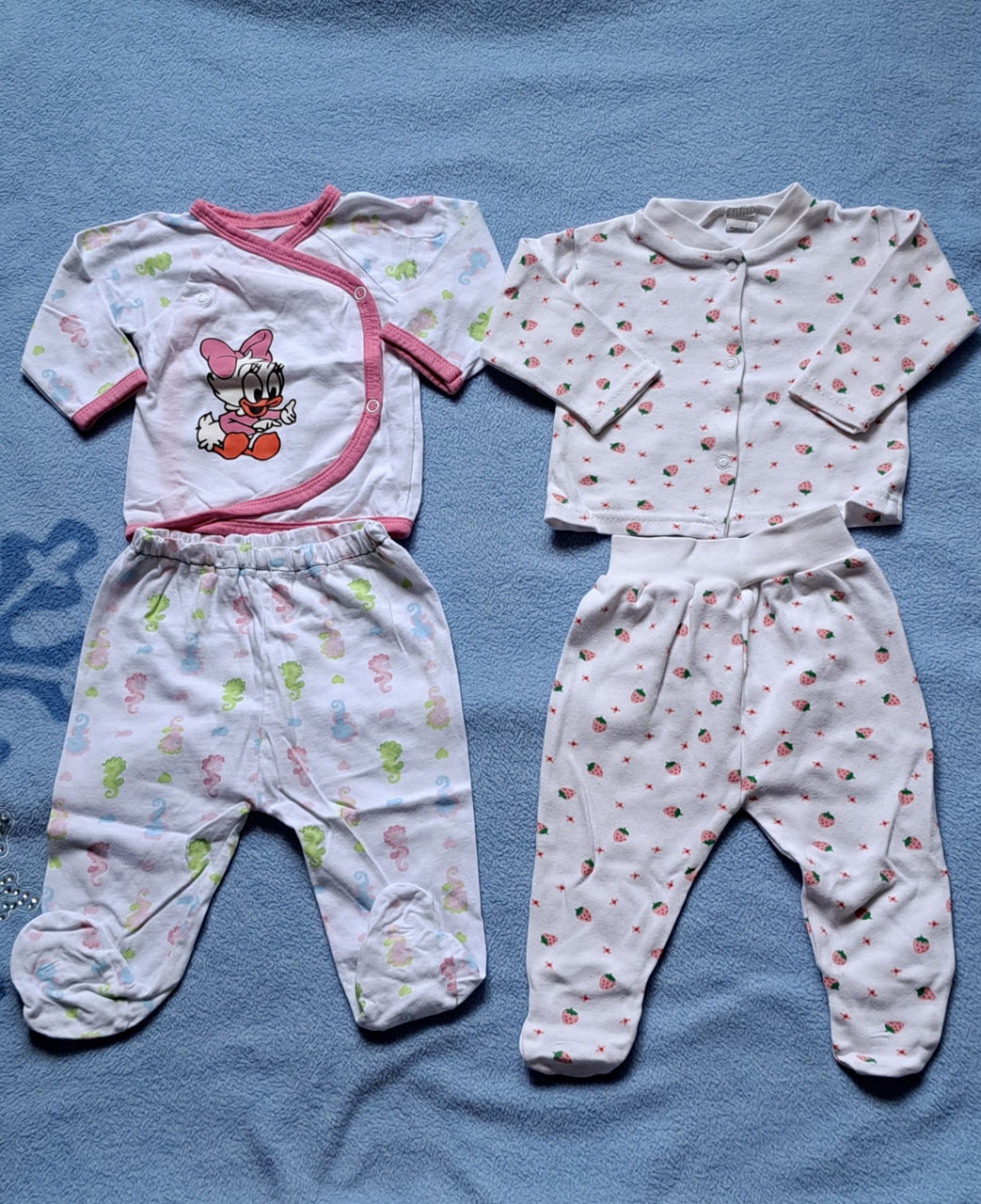 Hainute pentru nou nascut.