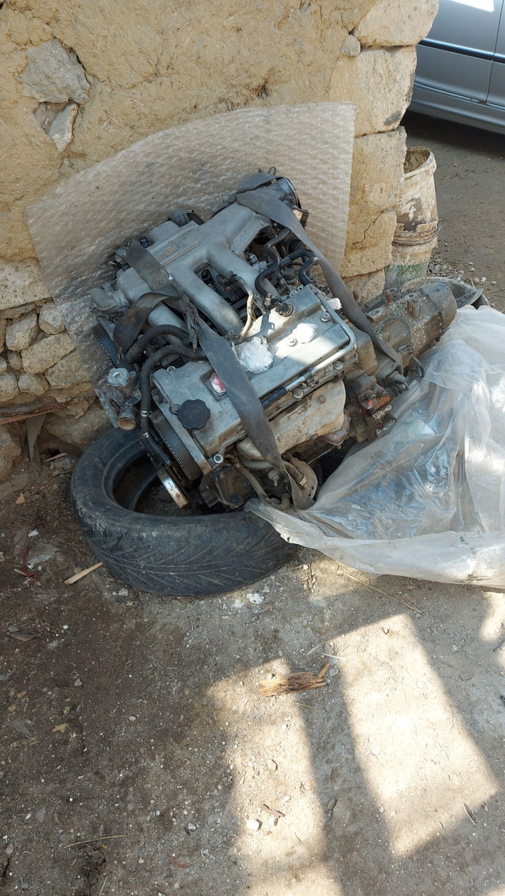 Motor cutie mazda xedos 2 l benzin