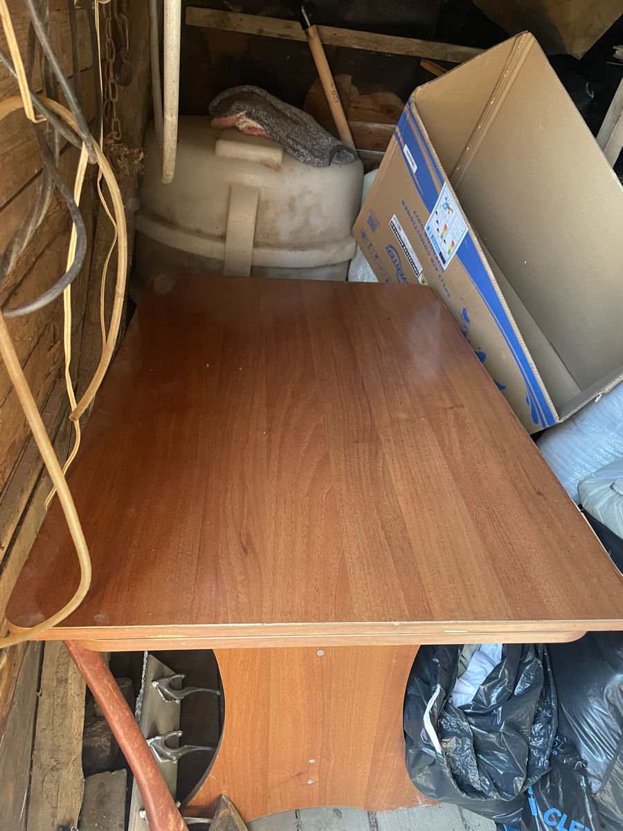 Продам кухонный стол . Выдвижной