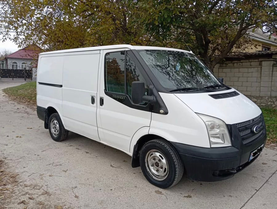 Ford Transit Custom an. 2013 cu rulaj 247000 km, Diesel, 6000
