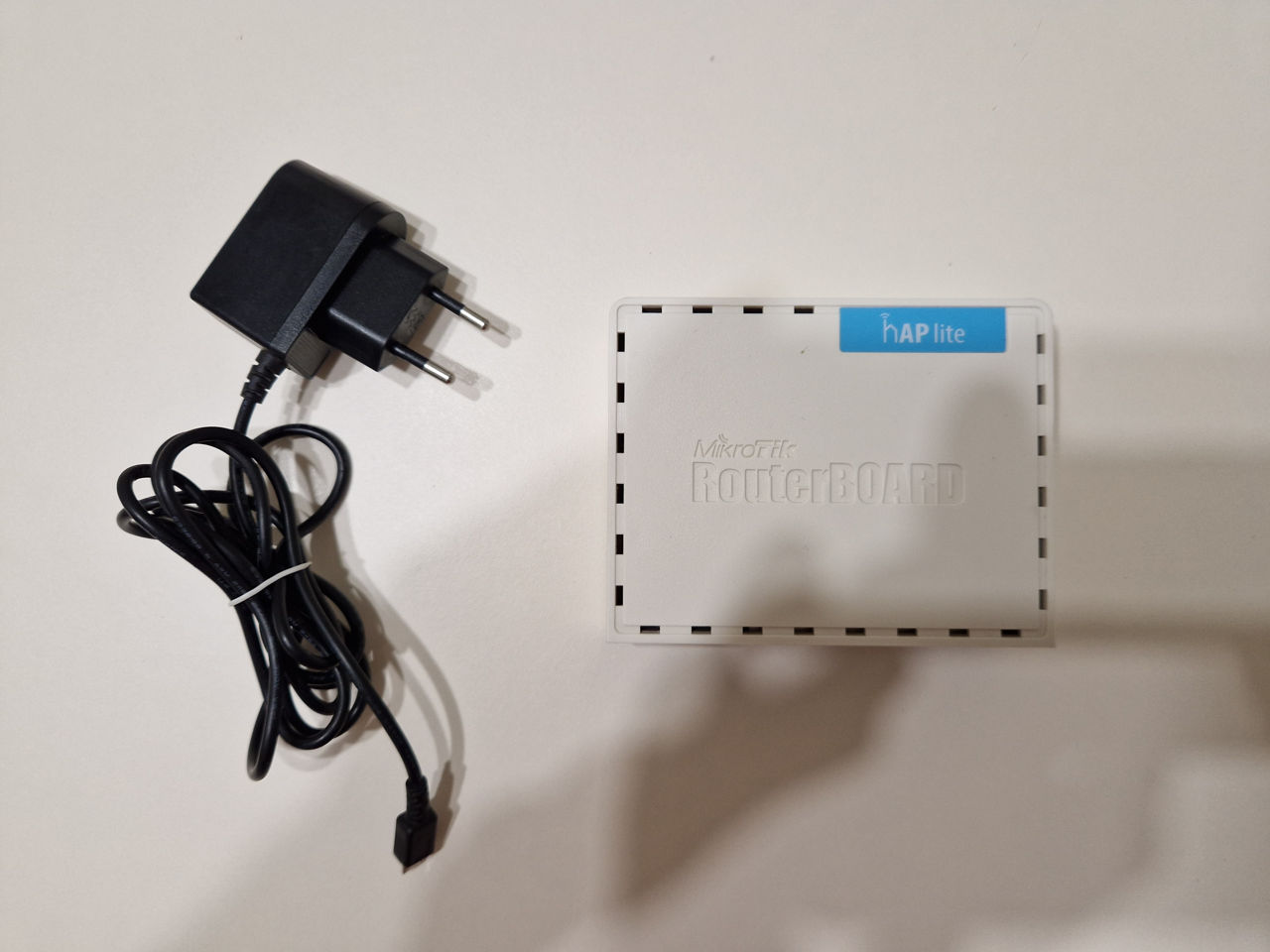 Роутер Mikrotik и точка доступа Mikrotik PoE инжектор