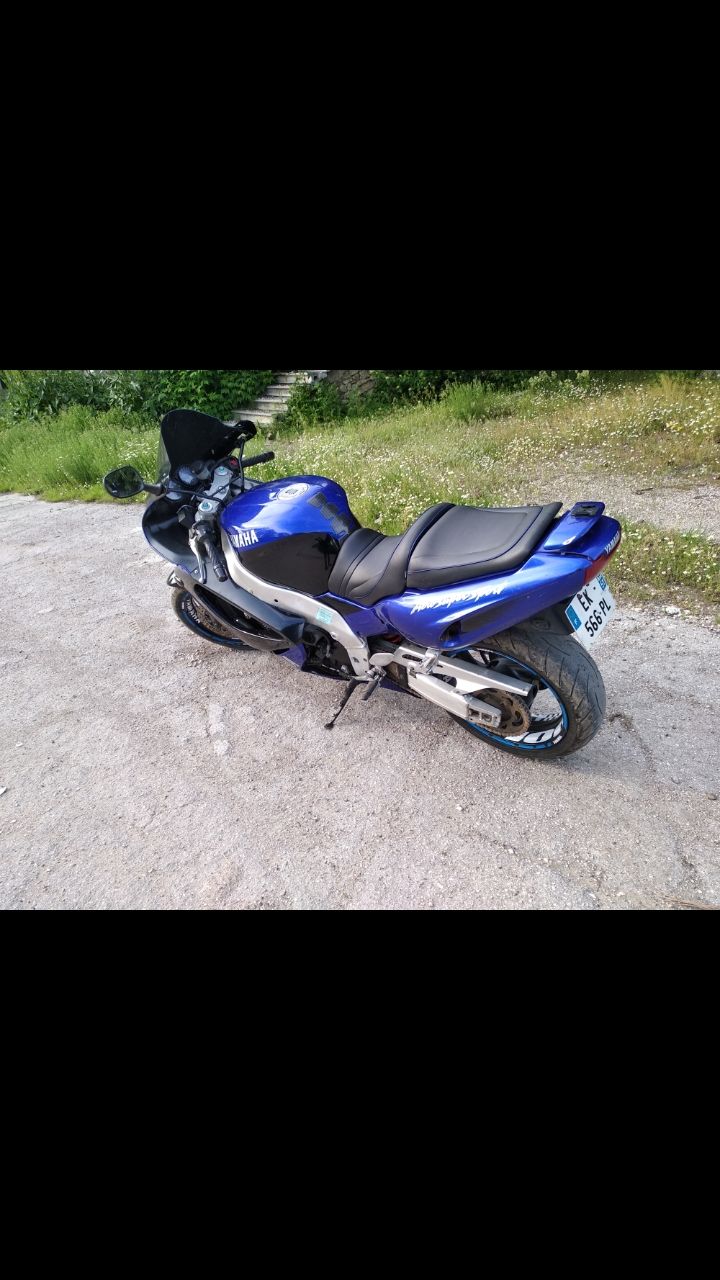 Yamaha R 1000 cc