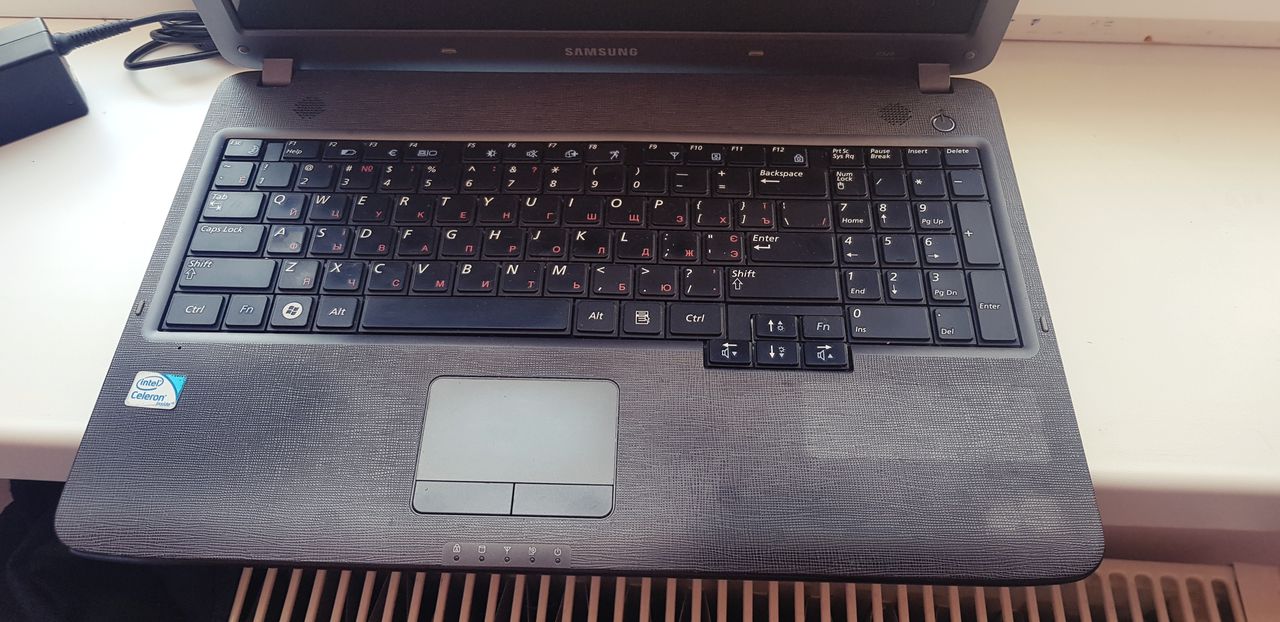 Notebook Samsung R528