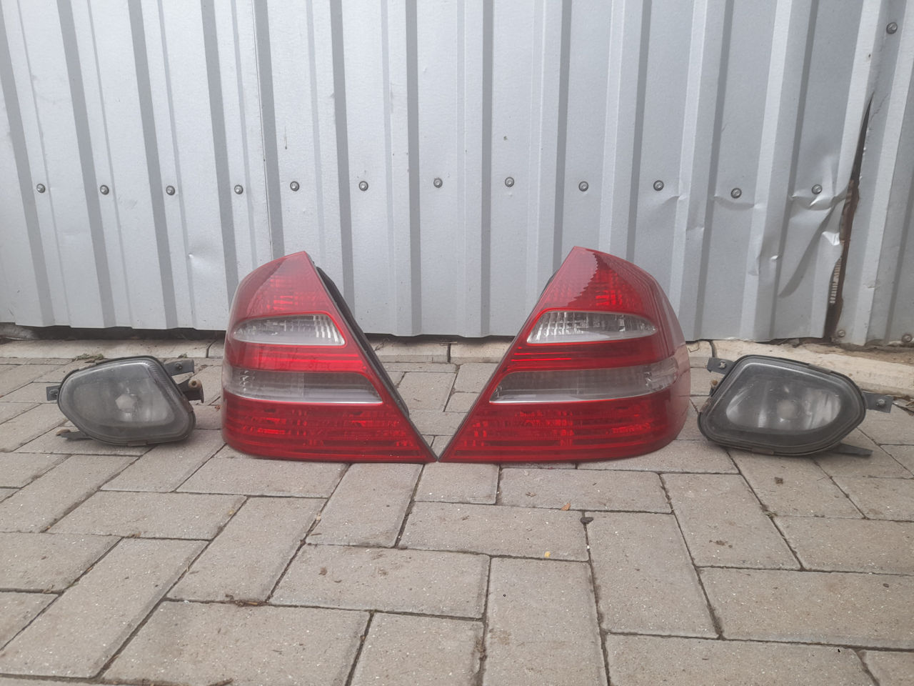 Мерседес 211