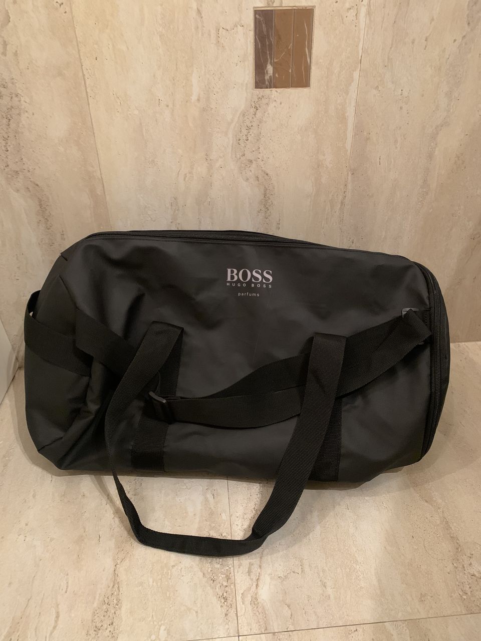 Geanta Hugo Boss originala noua pentru sport