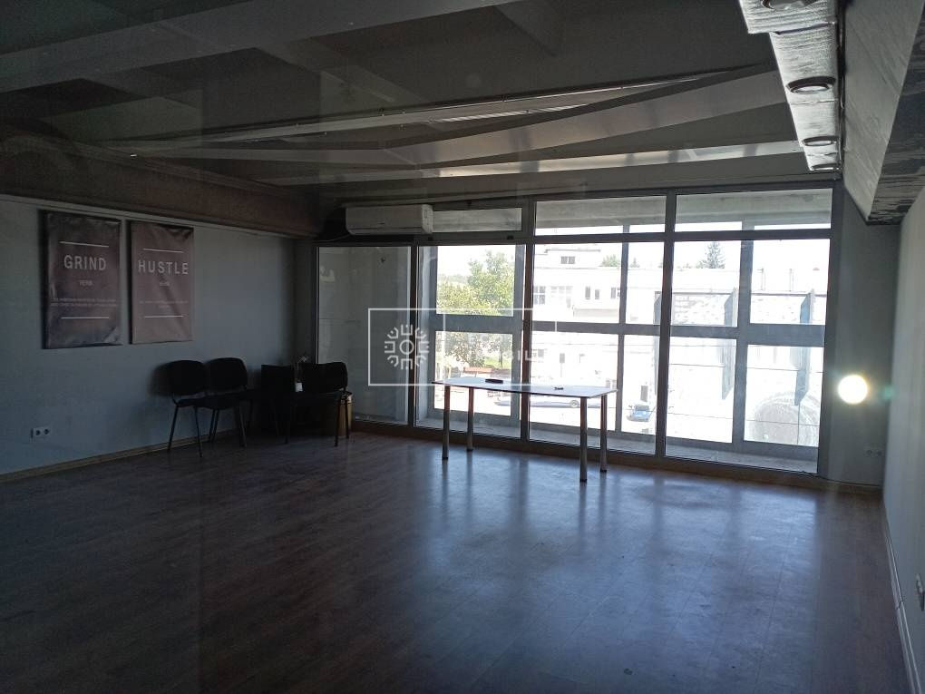 Centru, str. Mitropolit Dosoftei, 50 m.p, 500 euro