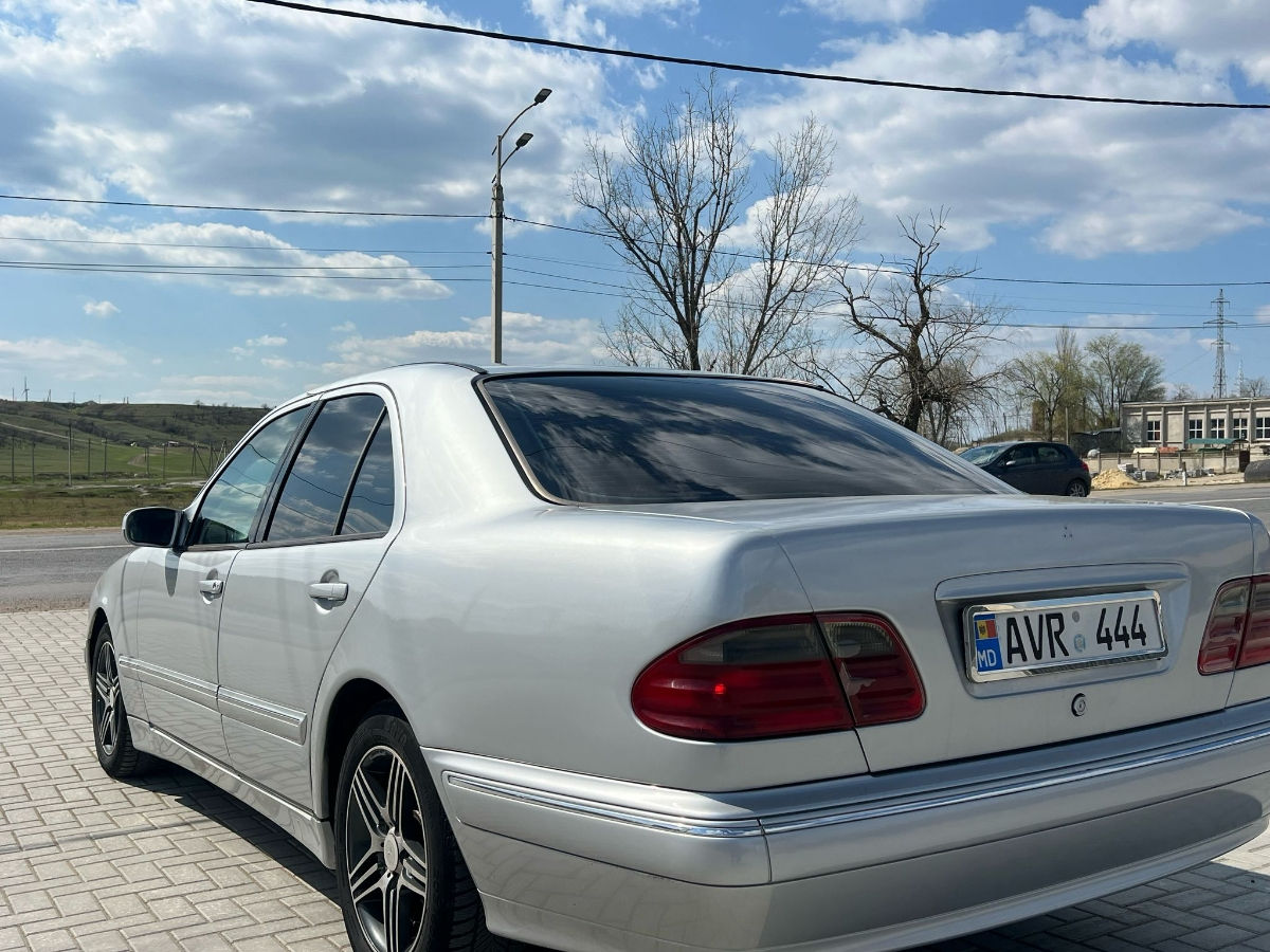 Mercedes E-Class 2002 г. с пробегом 333333 км, Дизель, 6000