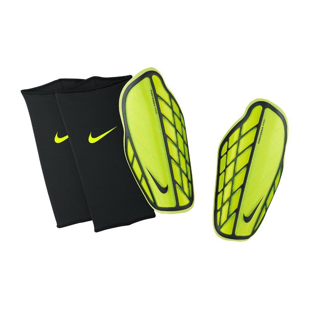 Футбольные щитки Nike