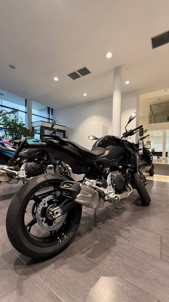 BMW F900R an. 2025 cu rulaj 1 km, 9490