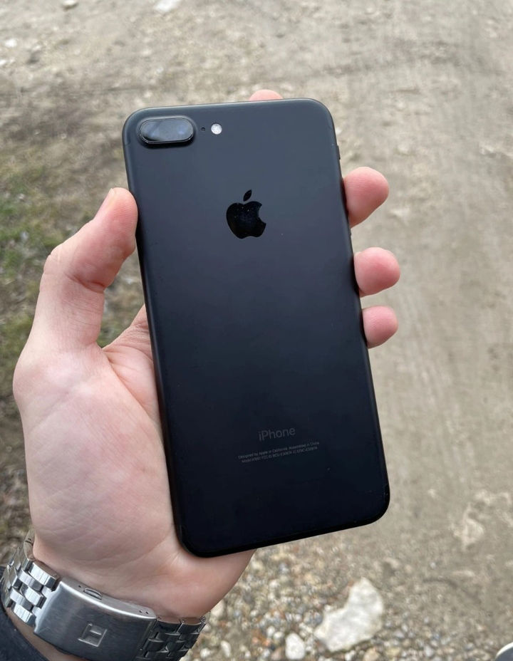 iPhone 7 Plus Black 32 gb