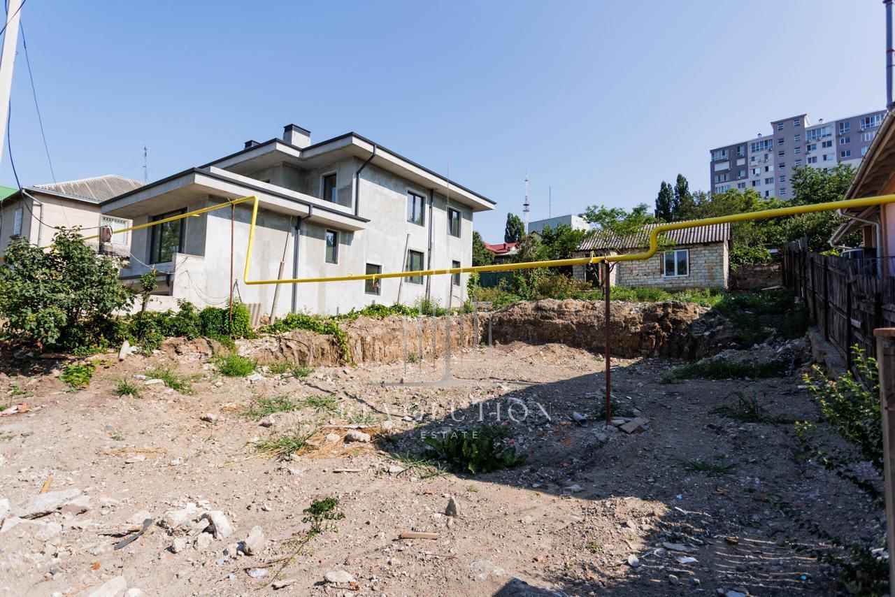 Teren pentru constructie, str. vinatorilor, centru