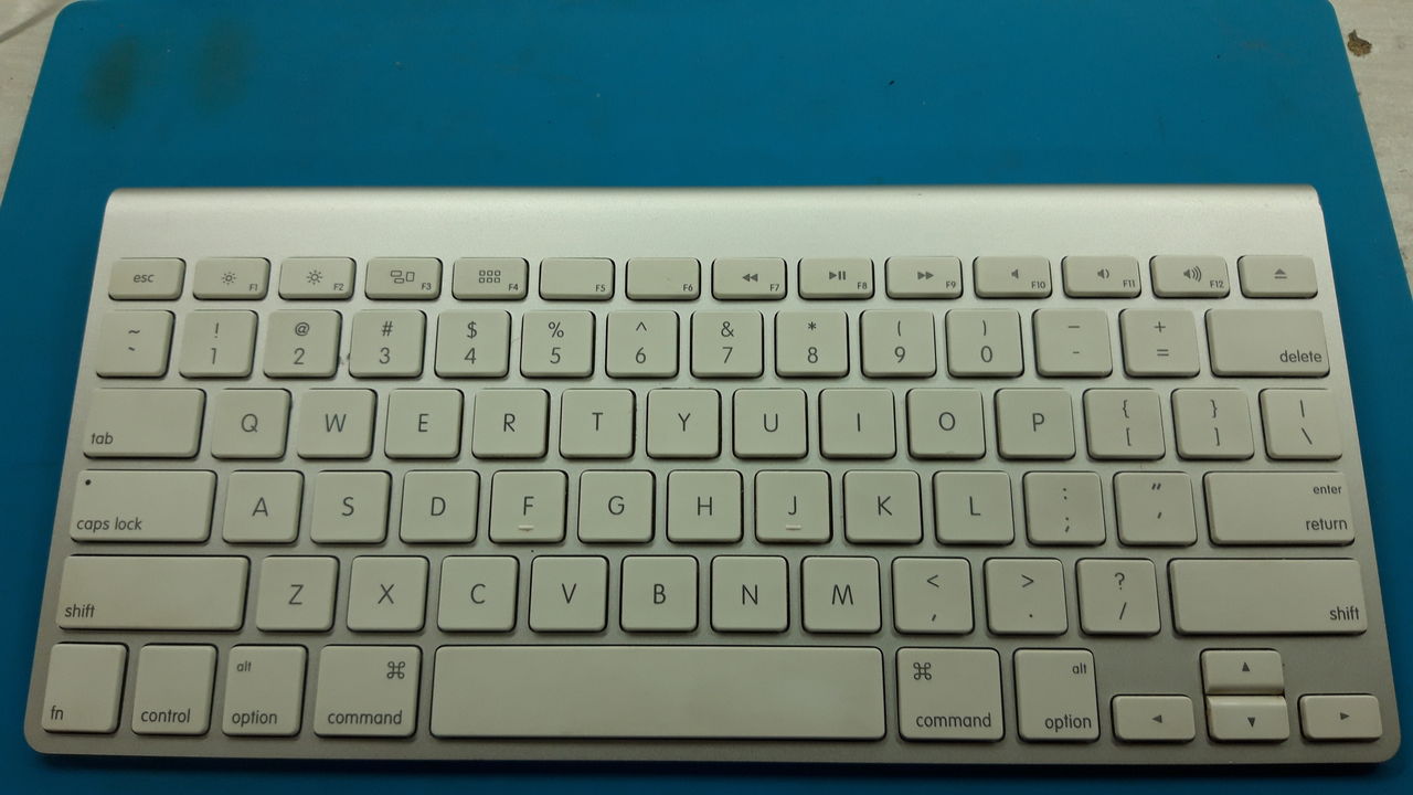 Original Apple keyboards