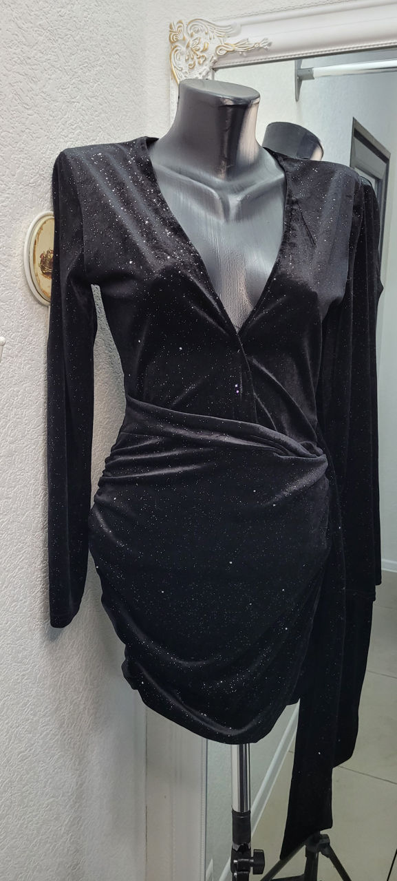 Vind rochie noua de sarbatoare