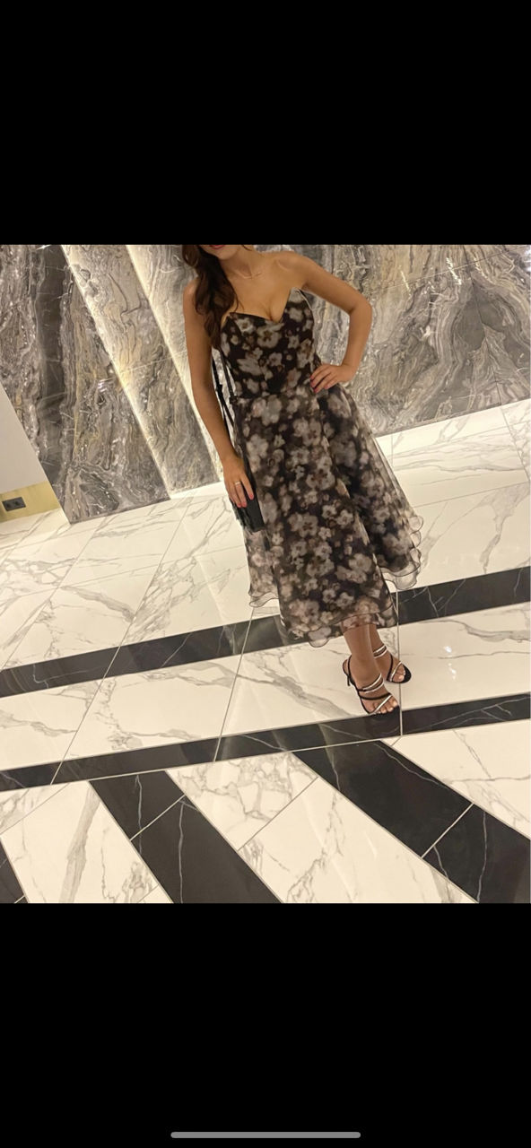 Vina rochie noua Elisabetta Franchi