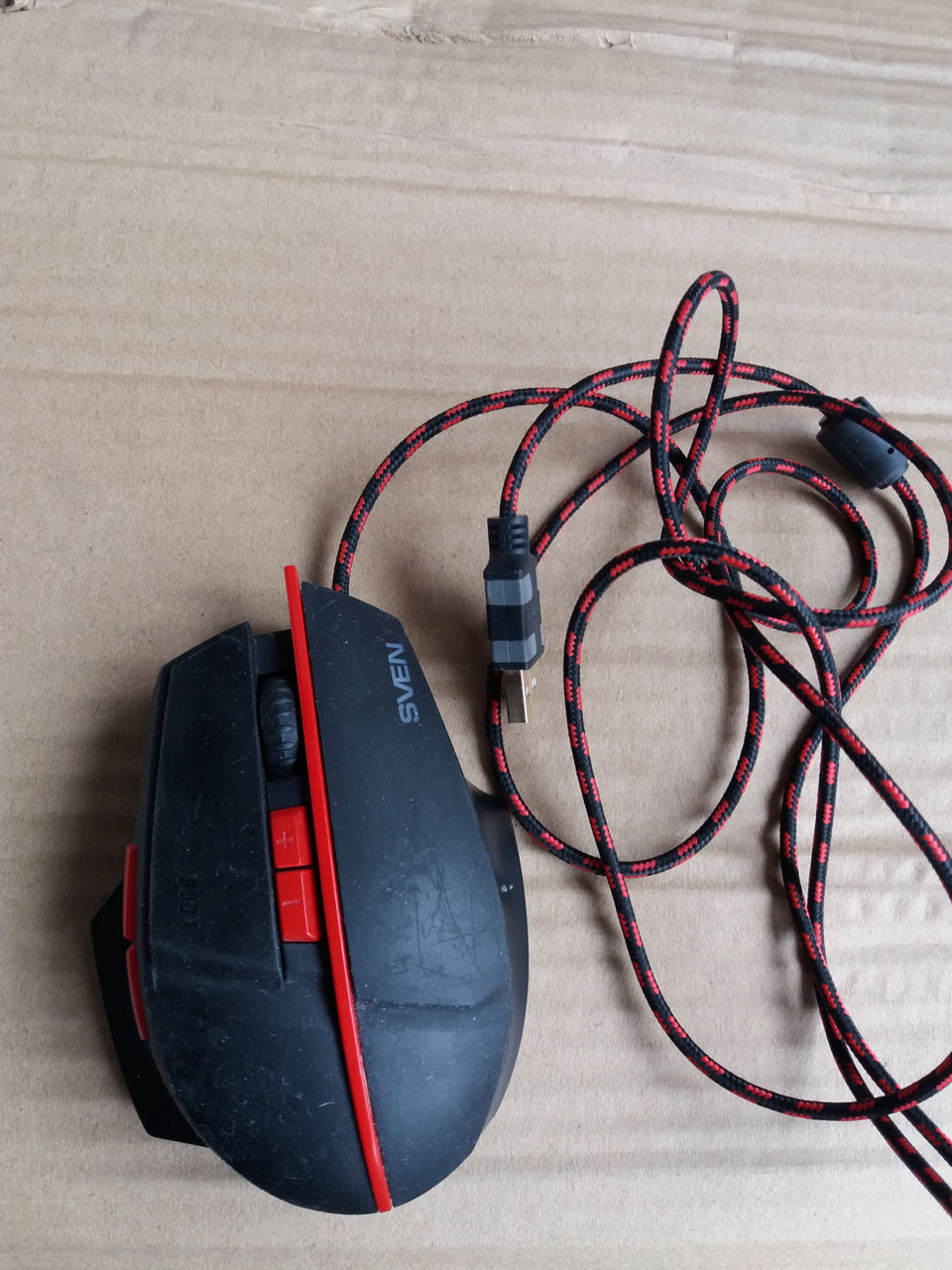 Мышка игровая USB 100 lei, Коврик для мышки 50 lei