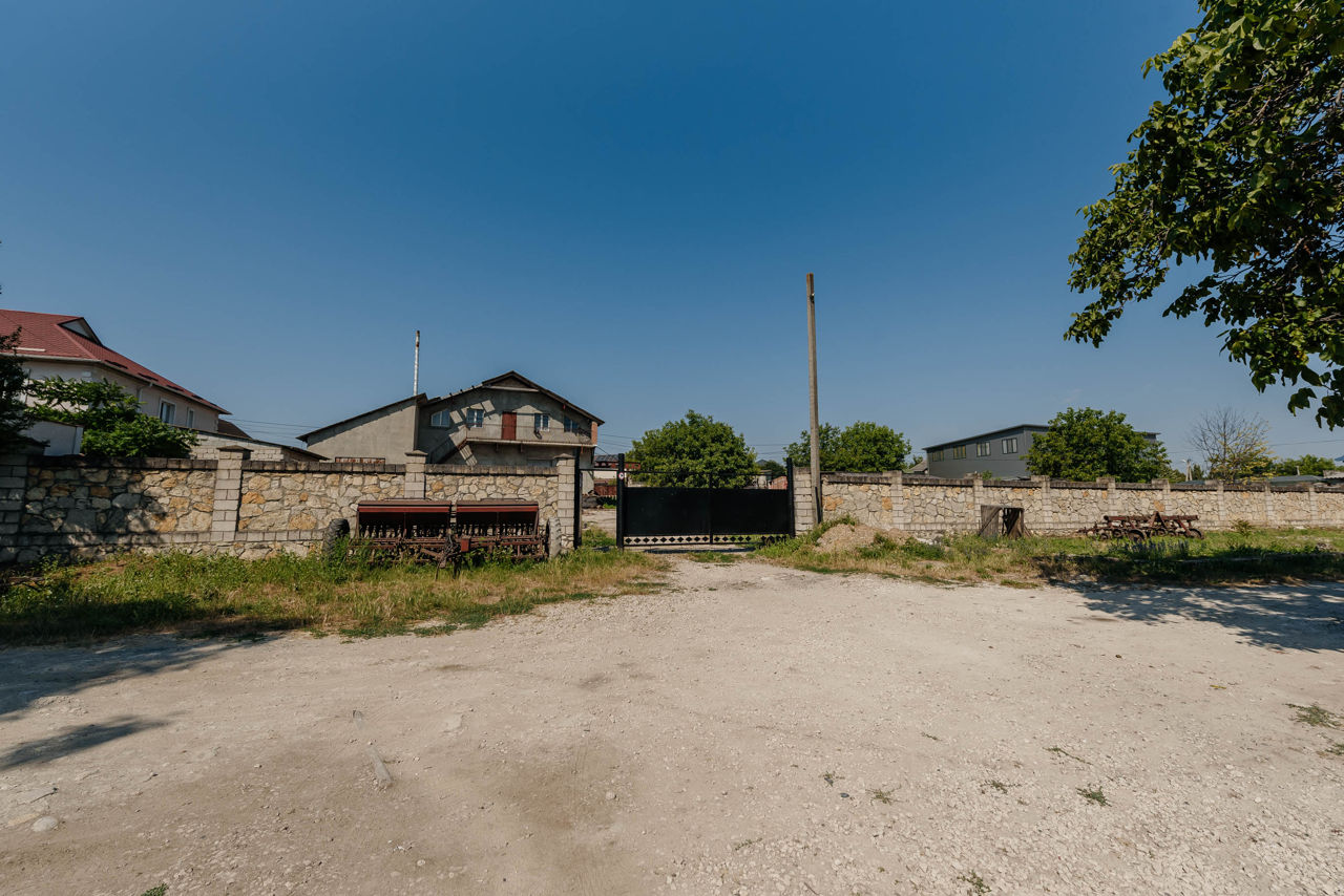 Prima linie teren 24ari pentru constructie