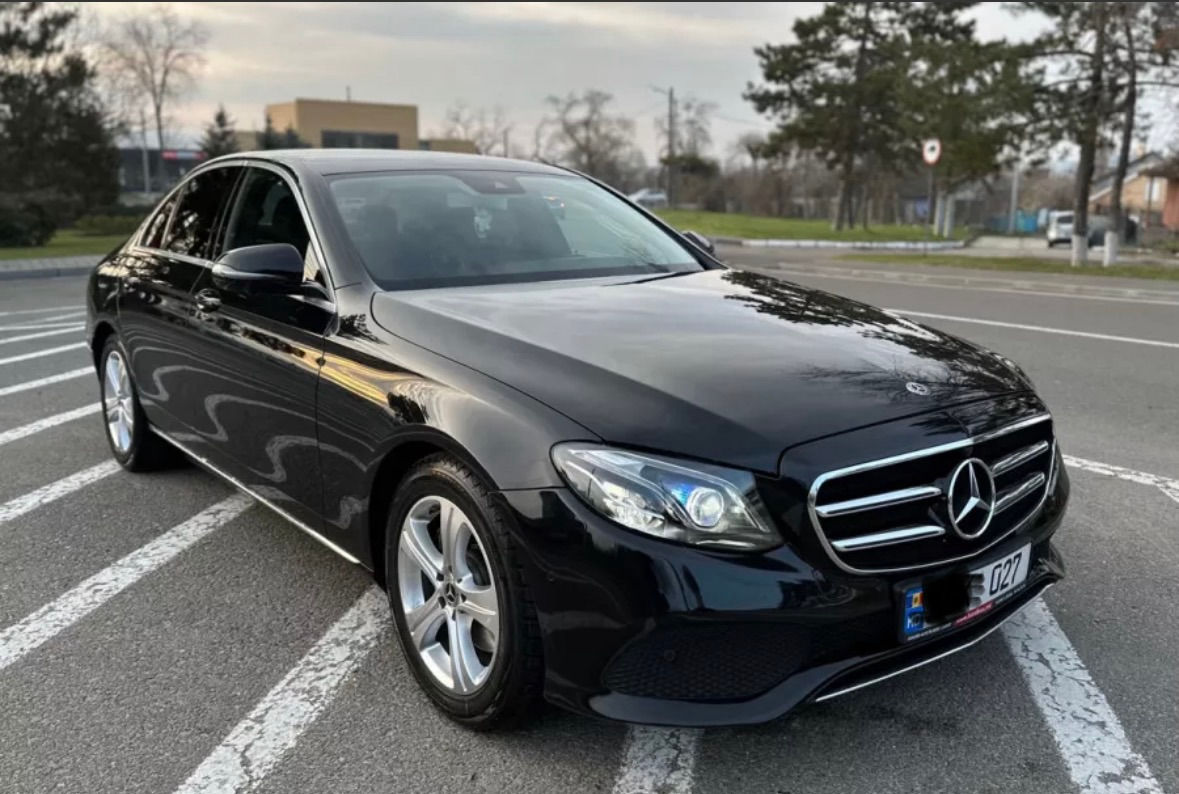 Mercedes E-Class an. 2017 cu rulaj 200000 km, Diesel, 22900