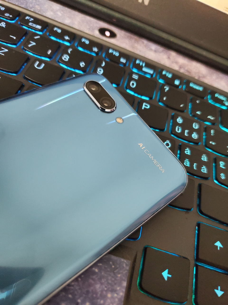 Huawei Honor 10 ( 4 / 128 GB )