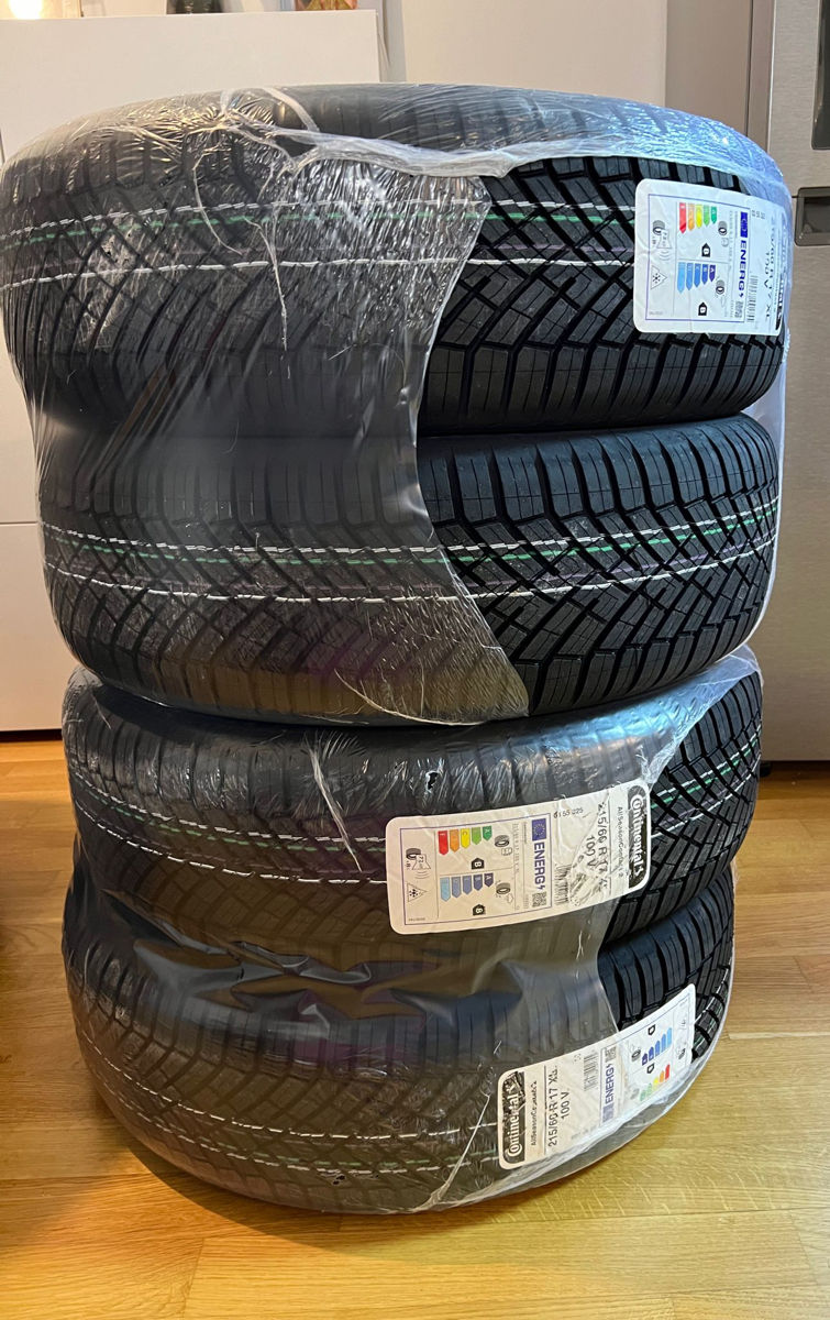 215/60 R17 Continental