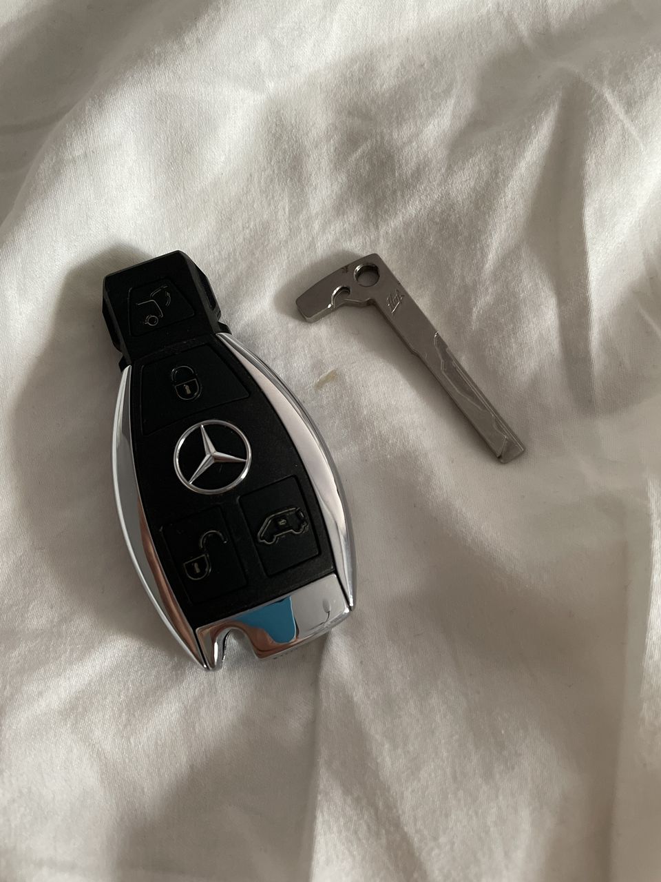 Vand cheie originala mercedes