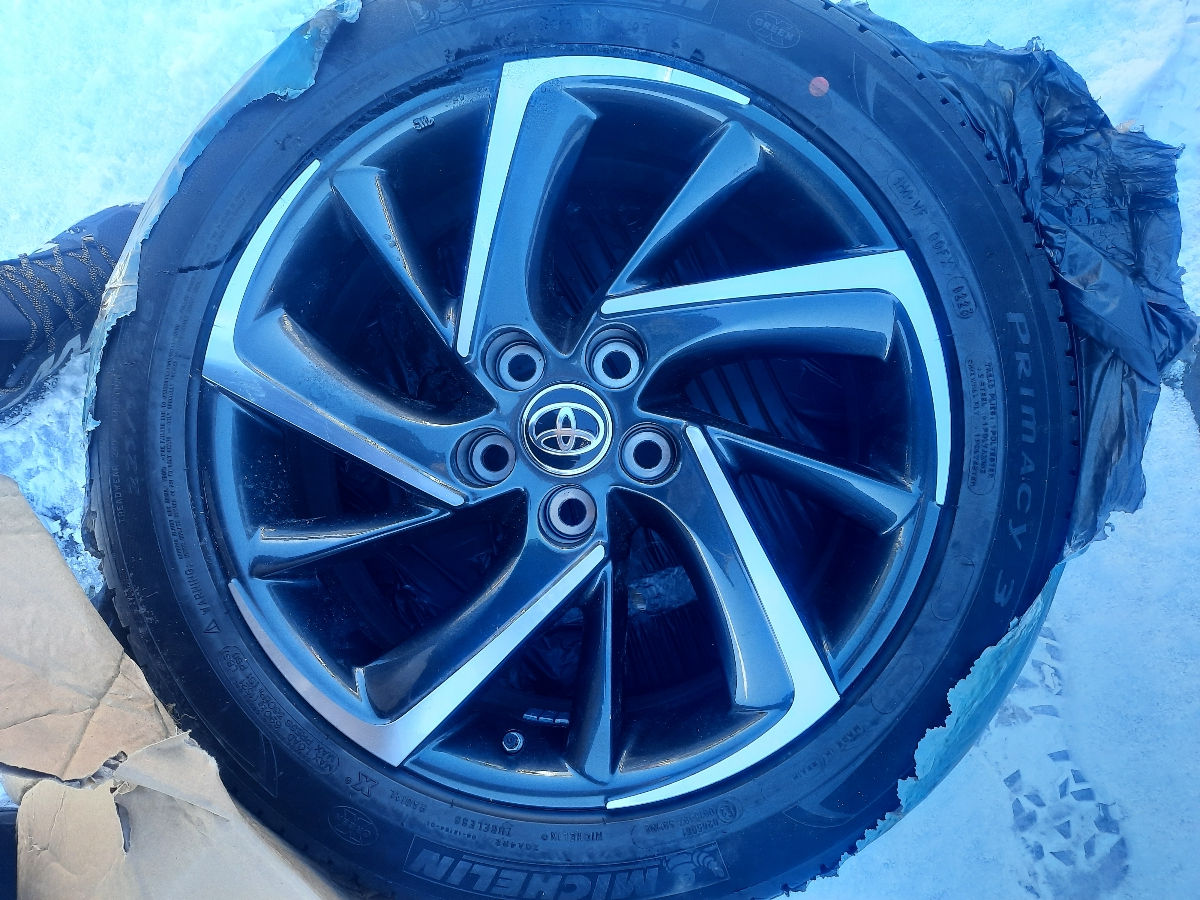 Toyota 225/50R18 Michelin Primacy 3