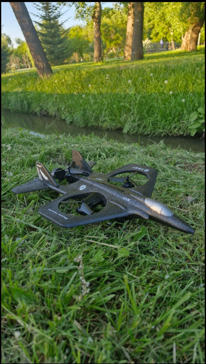 Avion drone cu camera HD