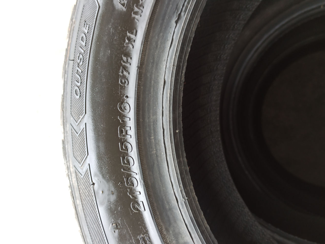 Rotalla Ice-Plus 215/55 R16