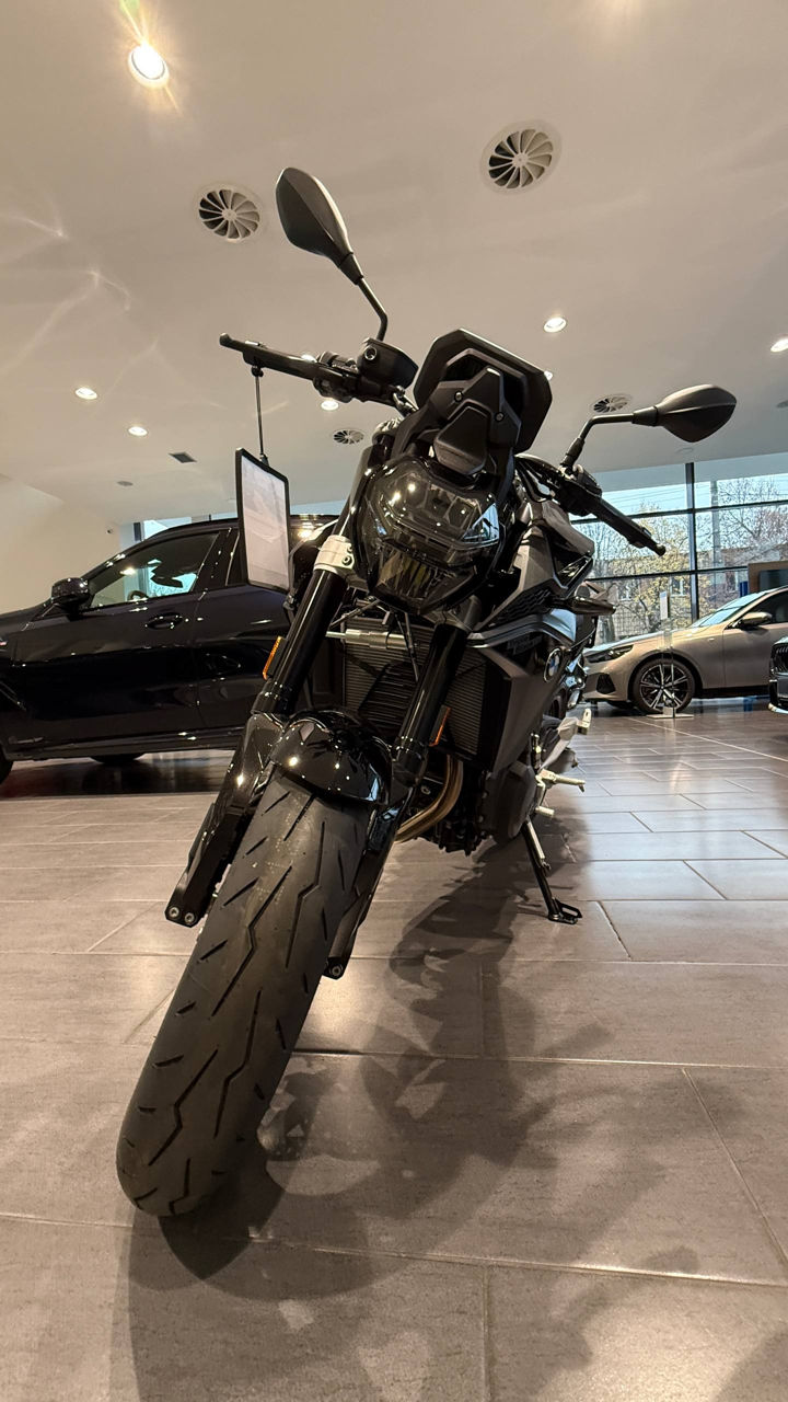 BMW F900R an. 2025 cu rulaj 1 km, 9490