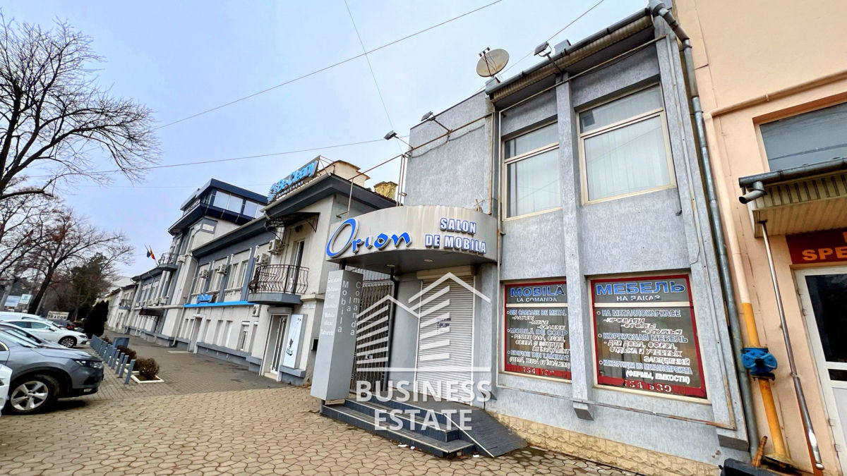 Chirie! Clădire detașată 246 m2! Prima linie! Centru, str. Columna!