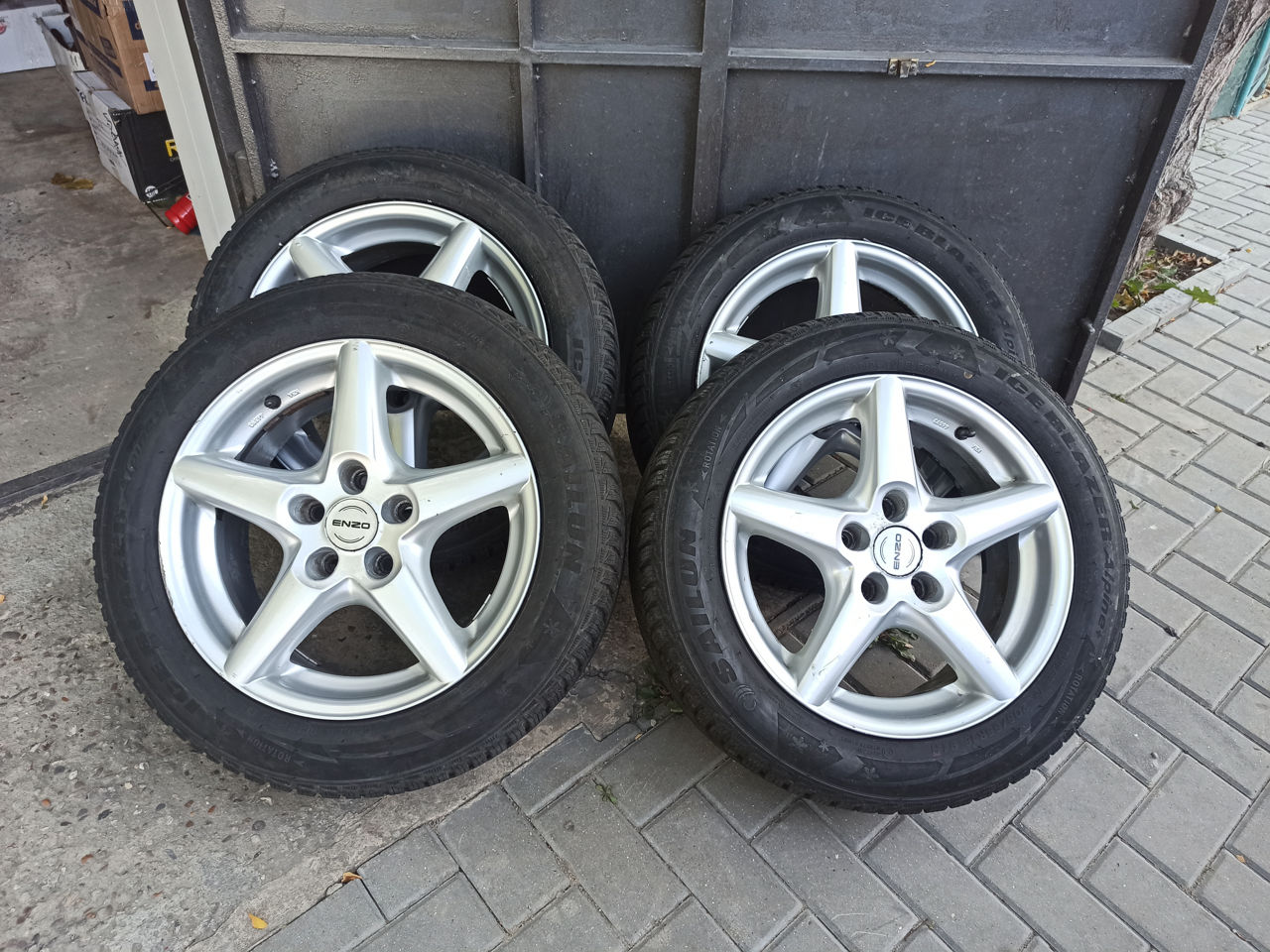 Vind set Jante + anvelope 5x112 R16