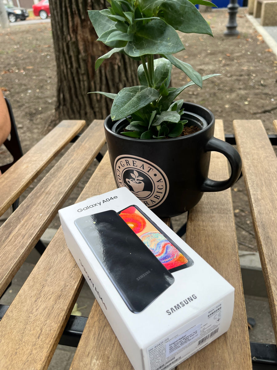 Se vinde Samsung Galaxy A04e Nou