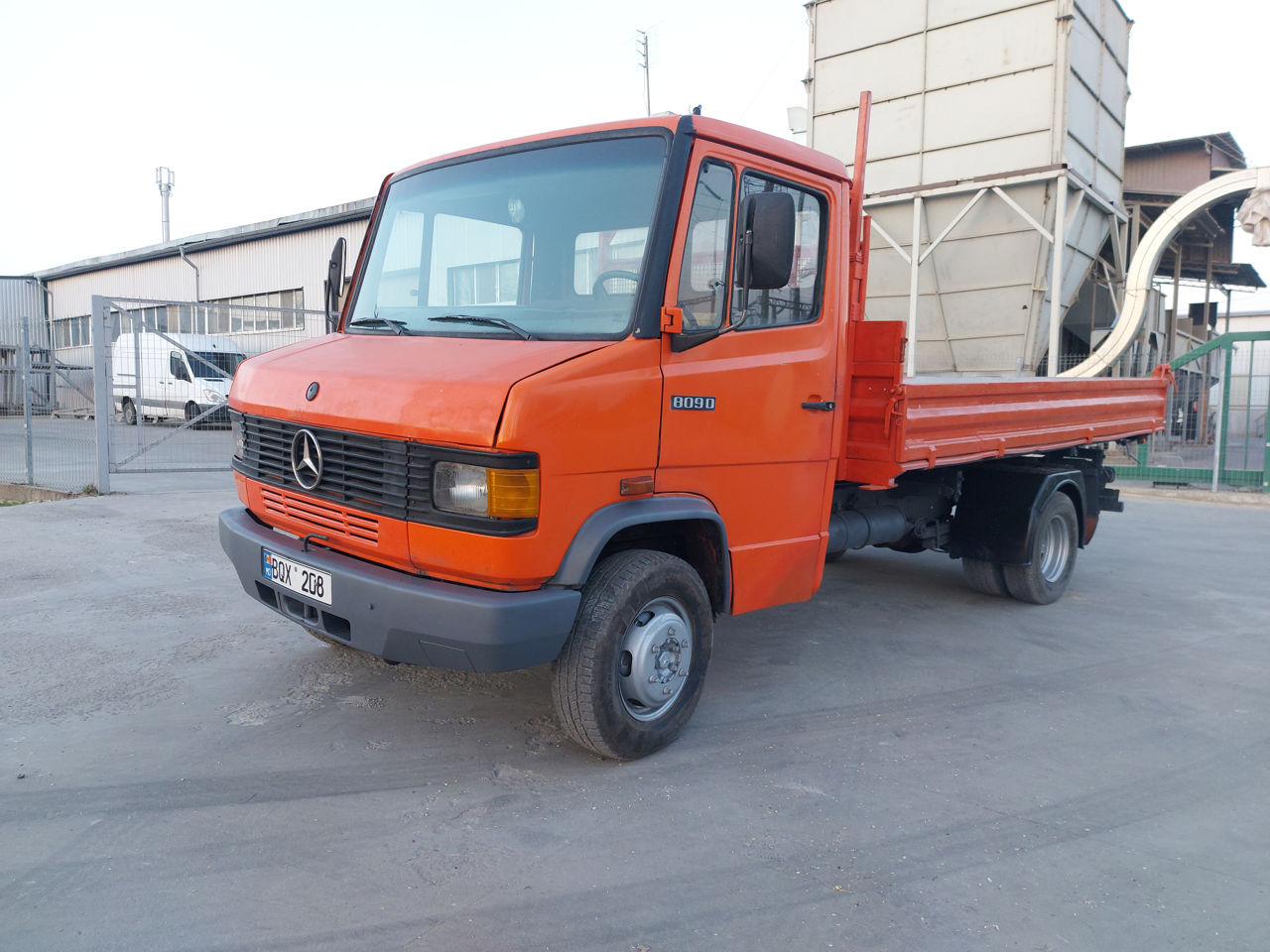 Mercedes 809