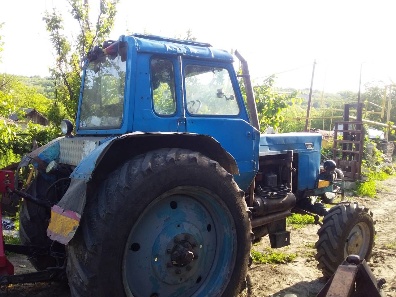 Urgent Vind tractor mtz-82