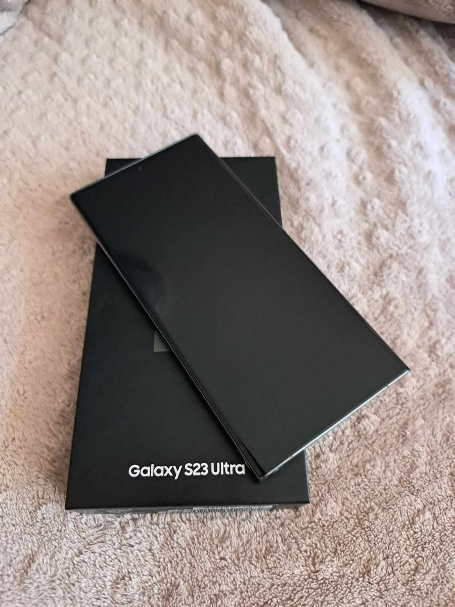 Продам Samsung Galaxy S23 Ultra 256Gb Green