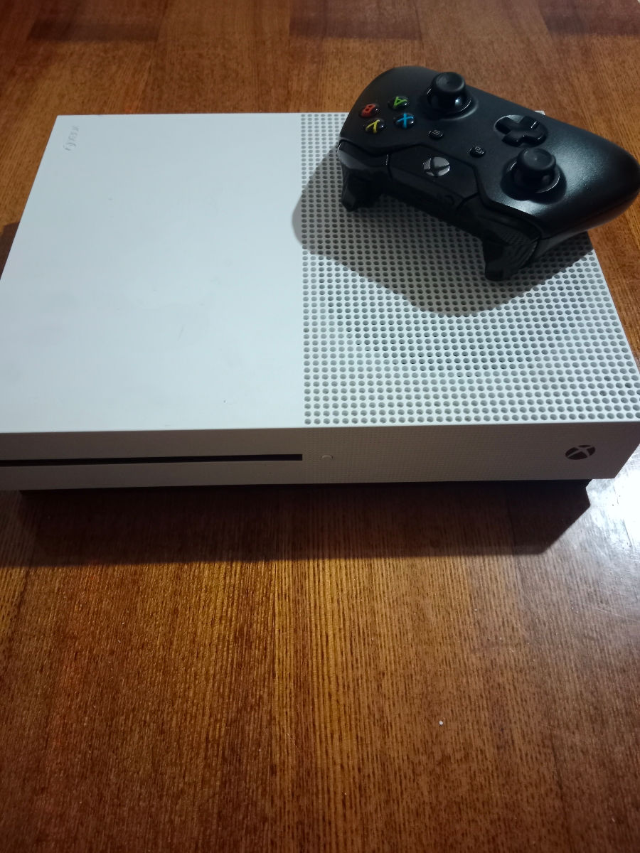 Xbox One S