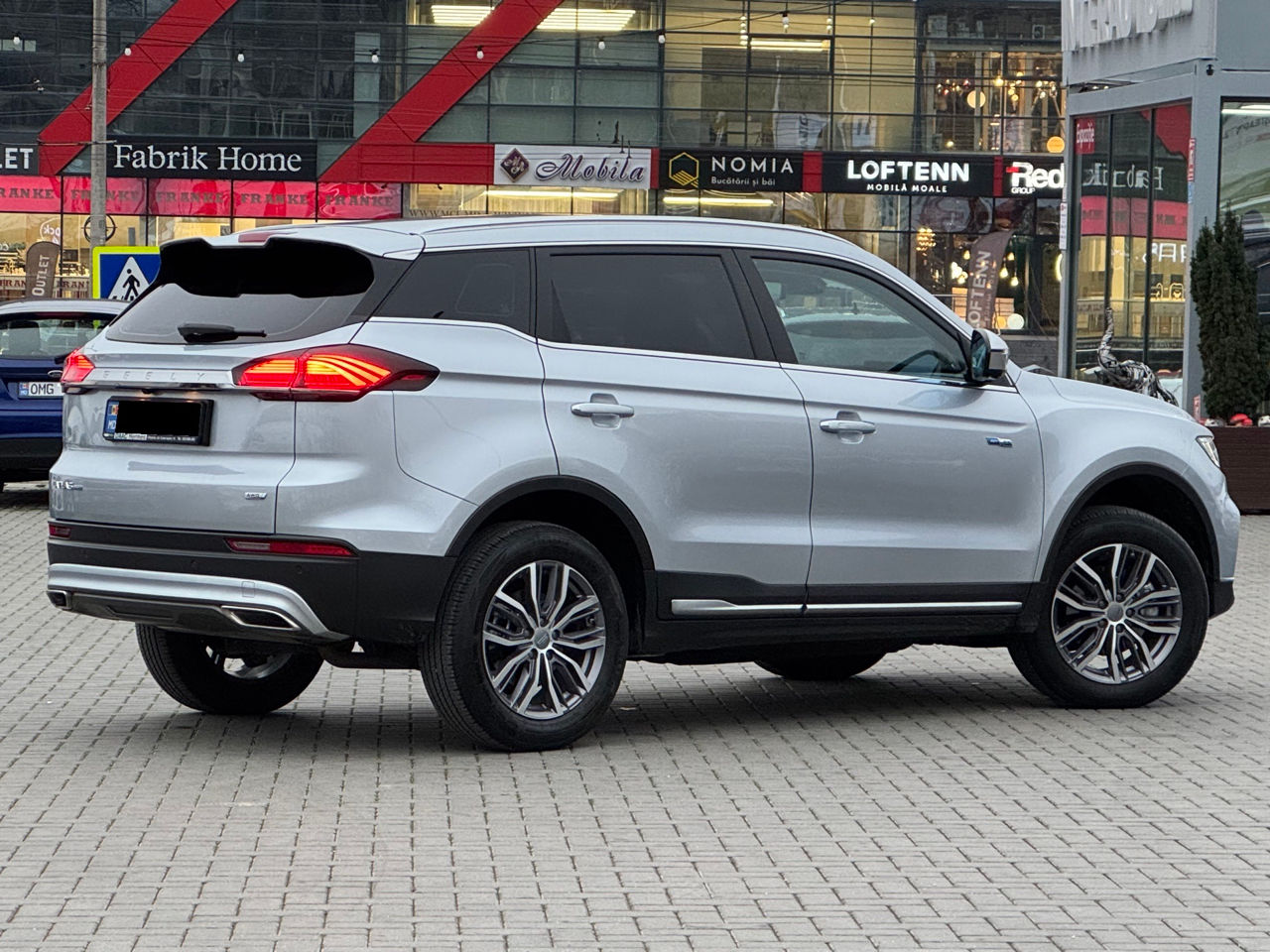 Geely Atlas Pro 2023 г. с пробегом 27771 км, Бензин, 17999