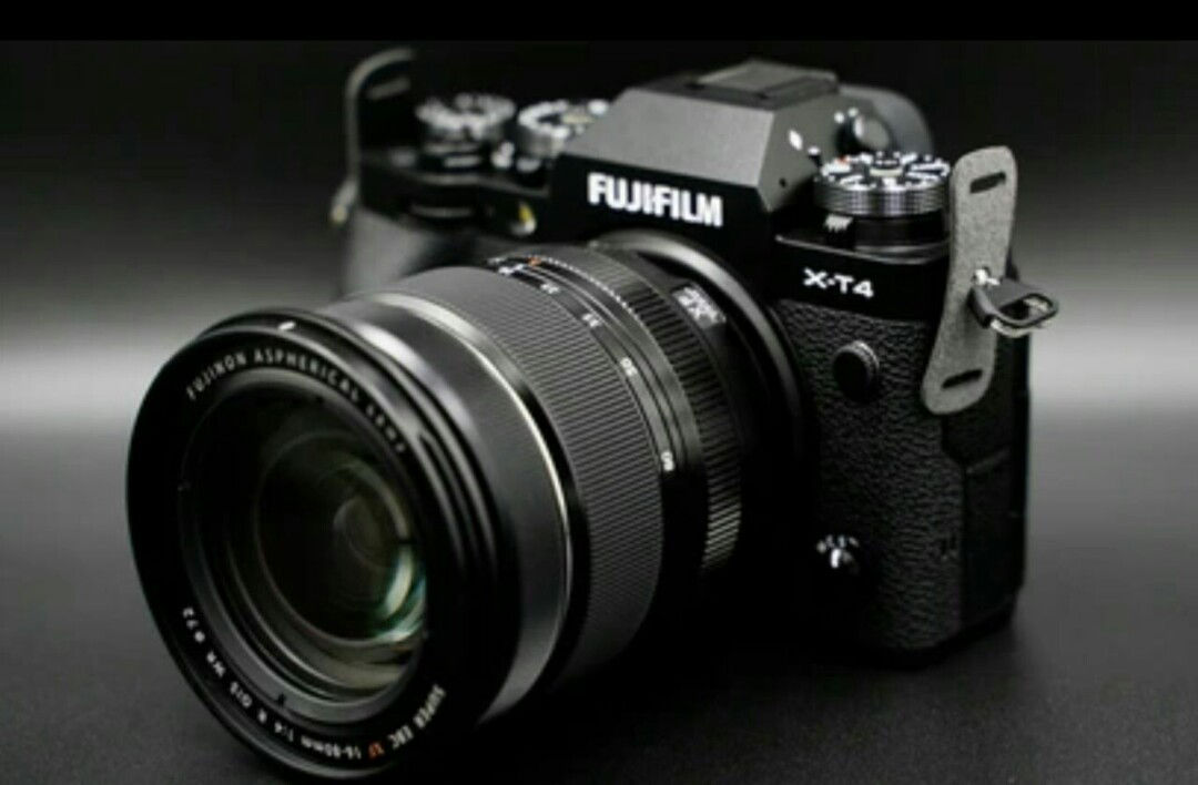 Fujifilm X-T4 body