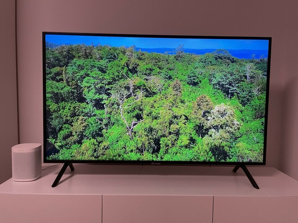 Телевизор Samsung UE49NU7170U 4K UHD (3840x2160) 6500леев