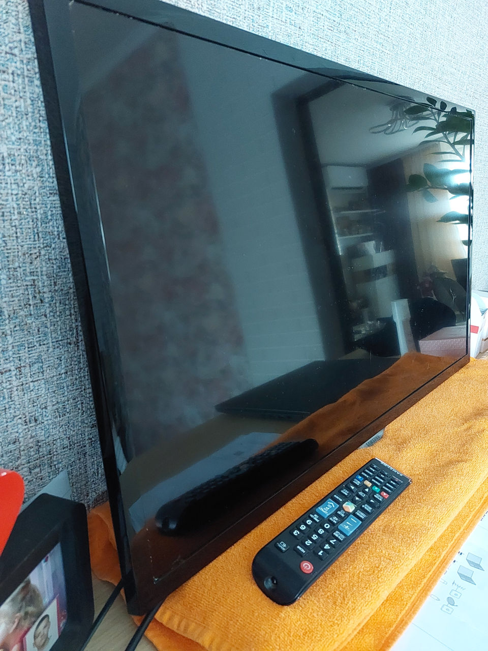 Samsung smart TV diagonals 87cm