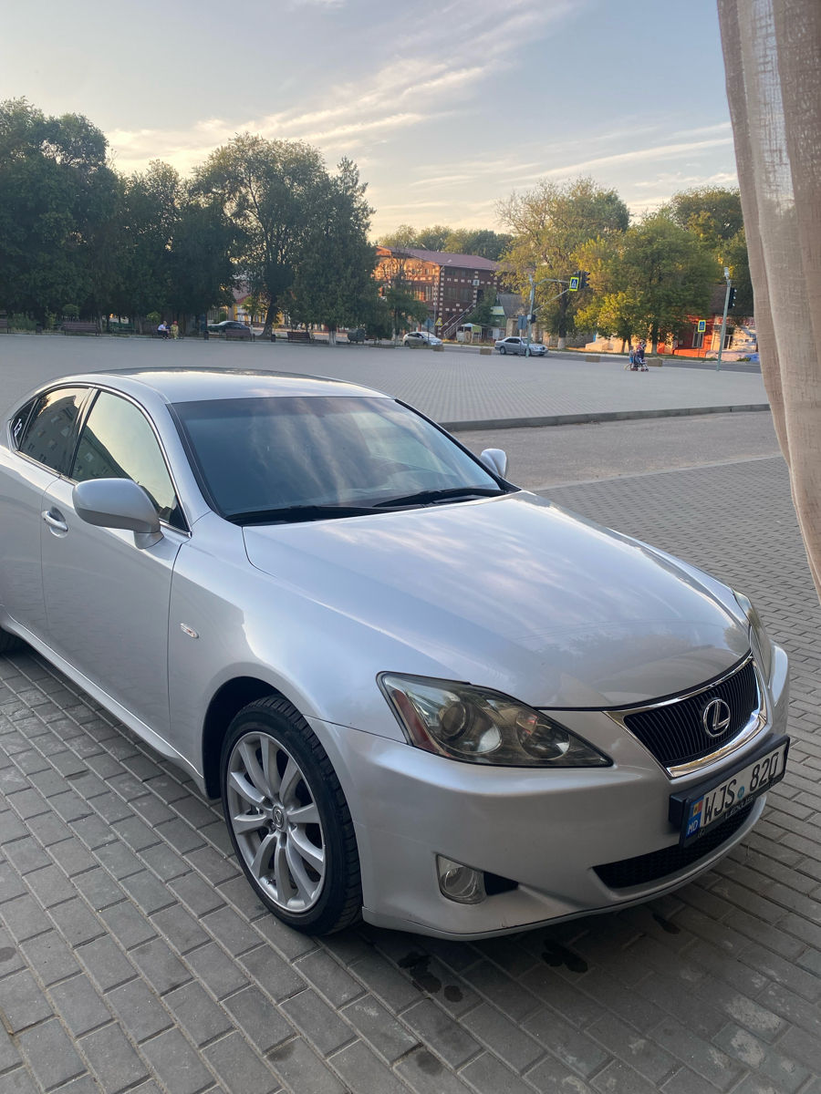 Lexus IS Series