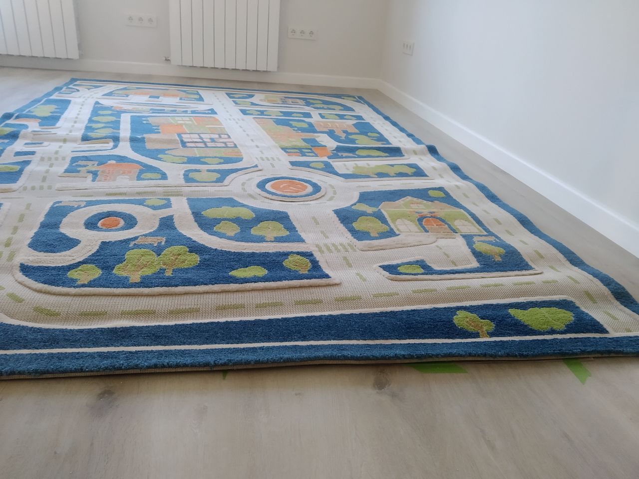 Covor copii 200x300 cm 1500lei