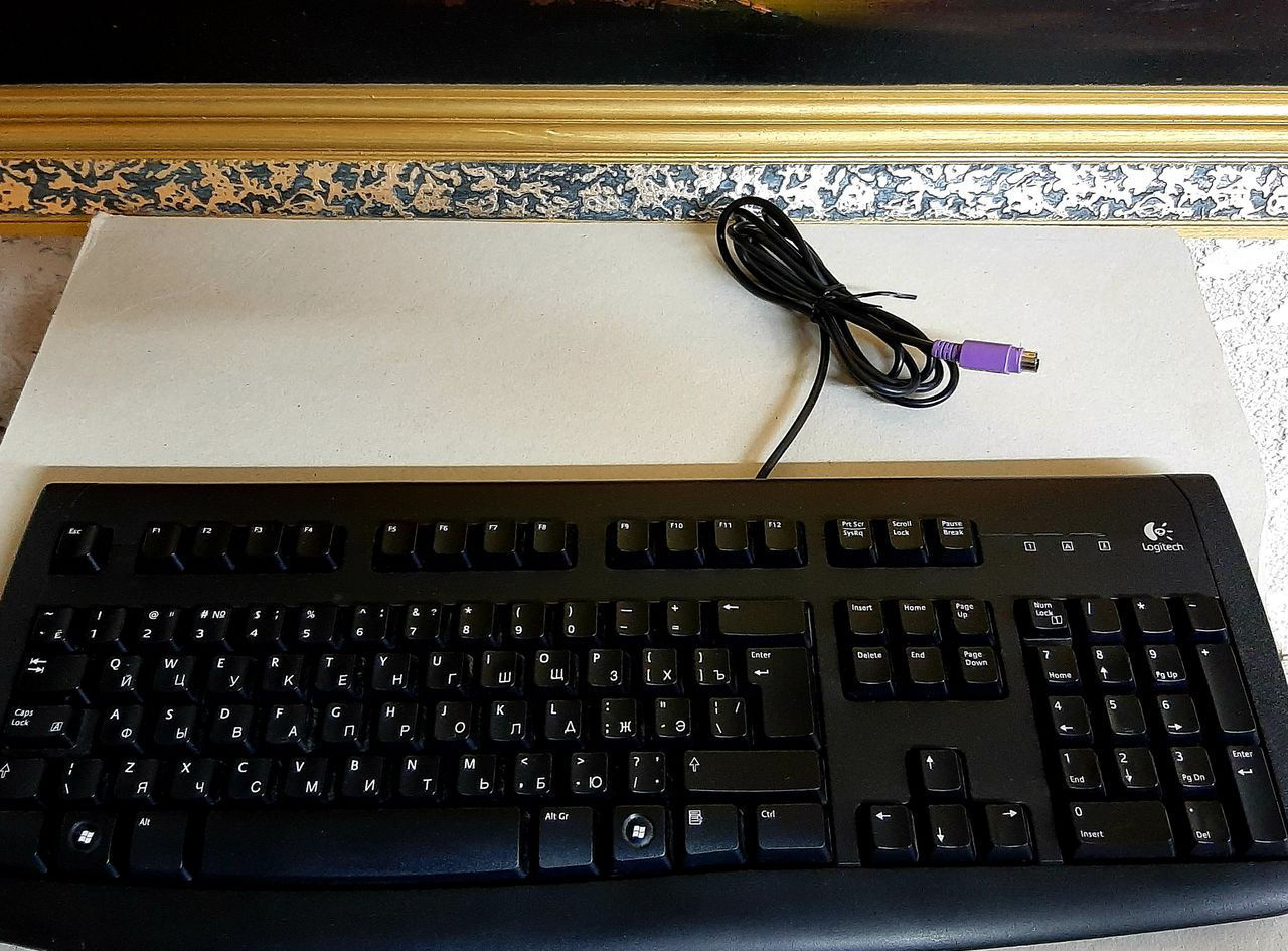 Tastaturi Logitech Genius