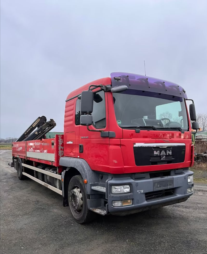 Man TGM + MANIPULATOR an. 2010 cu rulaj 500000 km, Diesel, 22500