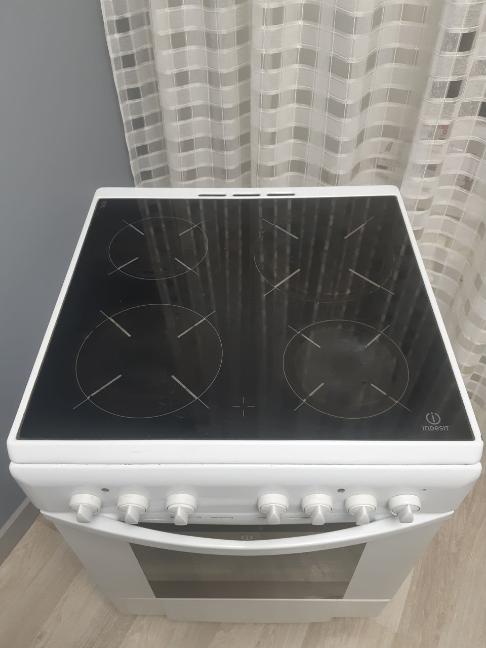 Электроплита Indesit
