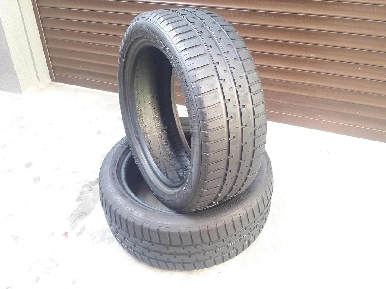 Vind 2 cauciucuri de marca Fulda Marimea : R16 195-50 Made in Slovenia