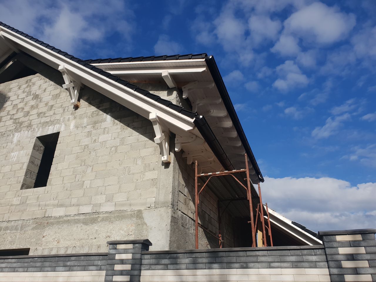 Capriori, converturi la comanda pentru acoperis