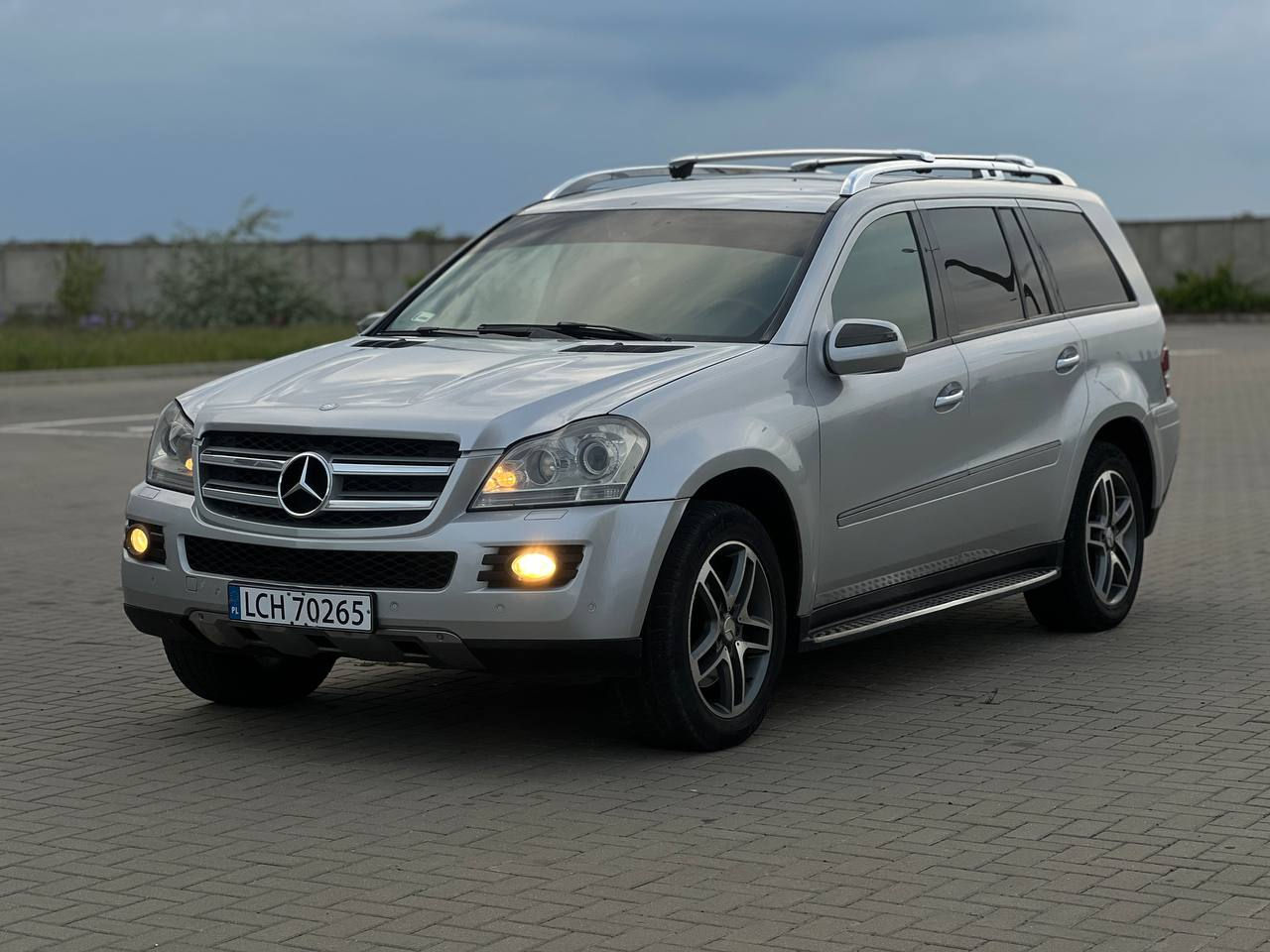 Mercedes GL-Class 2009 г. с пробегом 300 км, Дизель, 9500