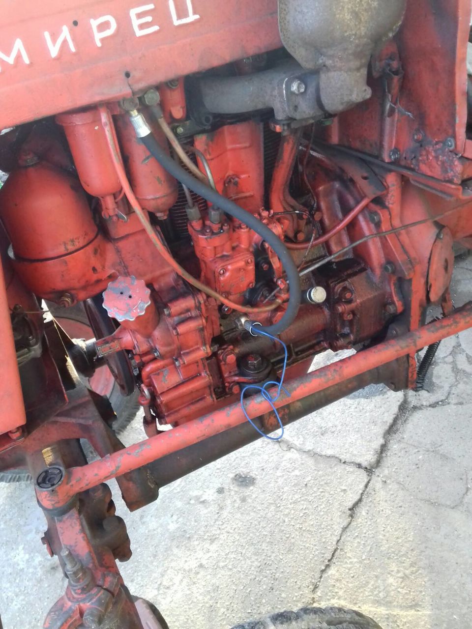 Tractor t25