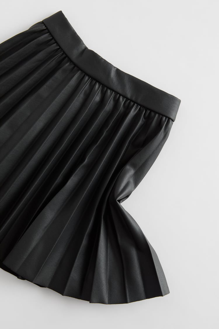 Fusta pentru scoala zara